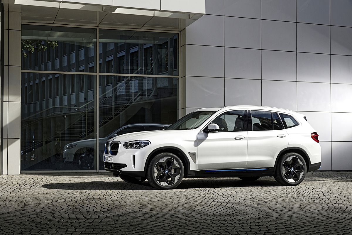 2021 BMW iX และ BMW iX3 สองเอสยูวีพลังงานไฟฟ้า 100% รุ่นแรก ก้าวสู่อนาคตแห่งยนตรกรรมไฟฟ้าของไทย ...